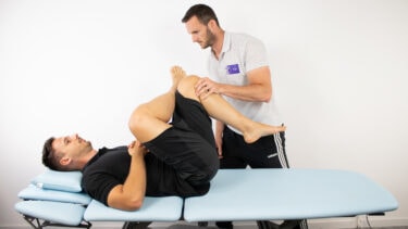 Manœuvre talon-genou controlatéral | Piriformis / Fessier profond