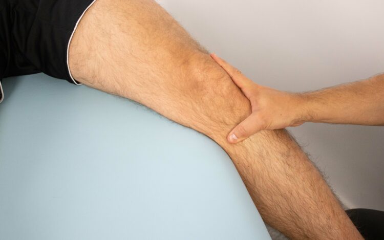 Moving Patellar Apprehension Test | Lateral Patella Instability