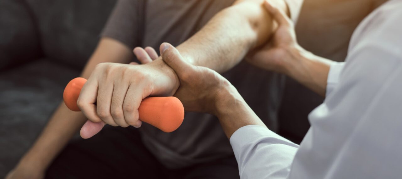 Improving Hand Motor Function Post-Stroke - Physiotutors