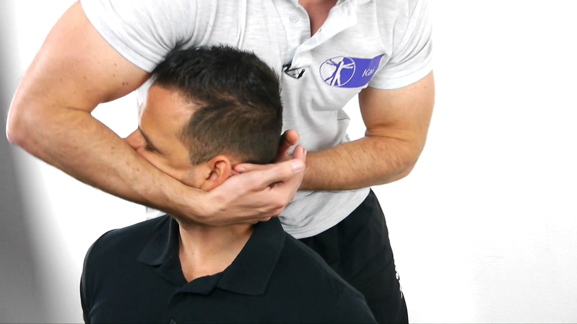 Mid-cervical Upslope Rotation Manipulation (sitting) - Physiotutors